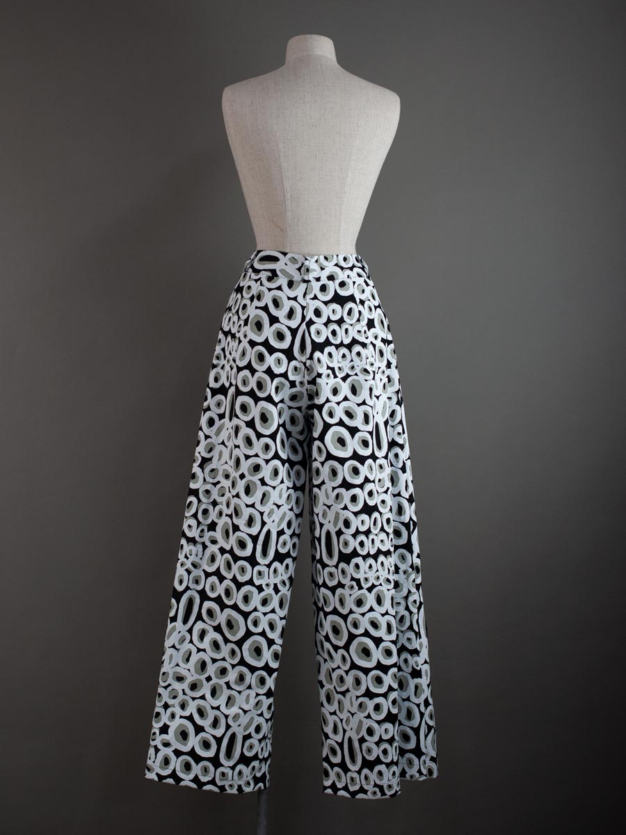 Ikuntji Artists - Rockholes – Angela Pants – Mixed Lollies ASP